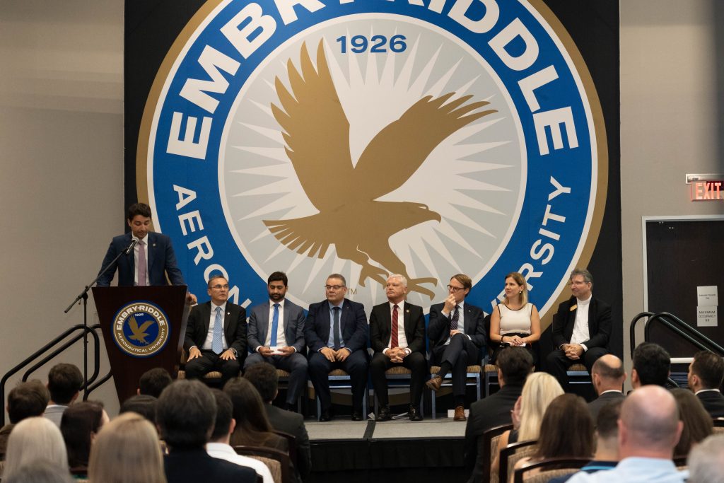 ABEAR parabeniza formandos da turma de 2022 da Embry-Riddle - ABEAR ...